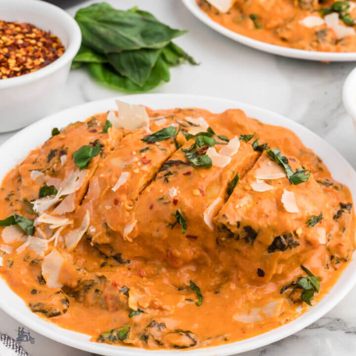 Tuscan Creamy Tomato Chicken Skillet Dinner