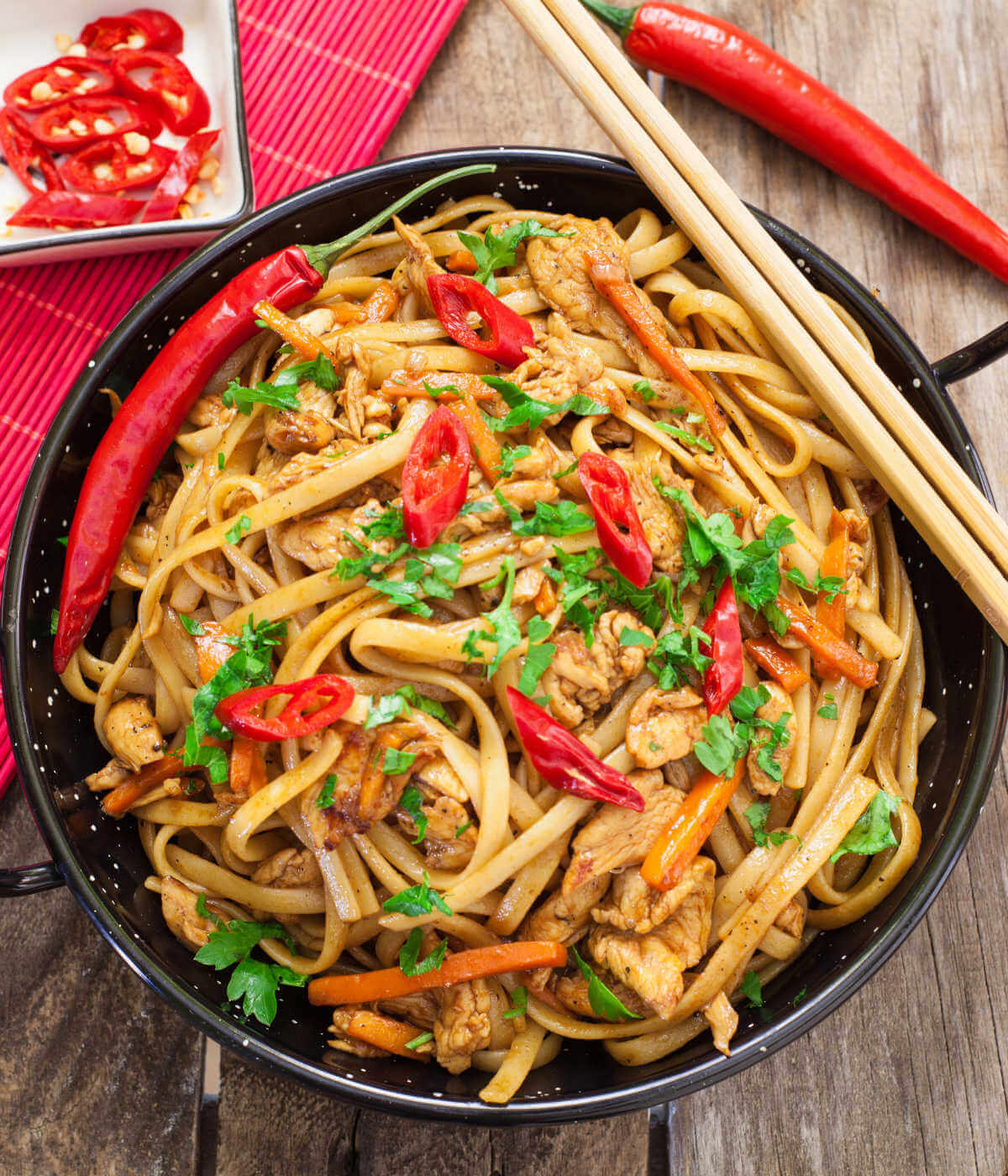 What The Difference Between Chop Suey And Chow Mein