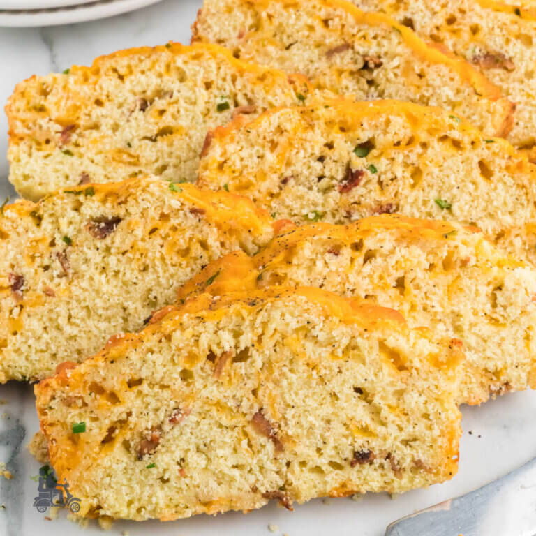 Quick Cheese Bacon Bread With Chives