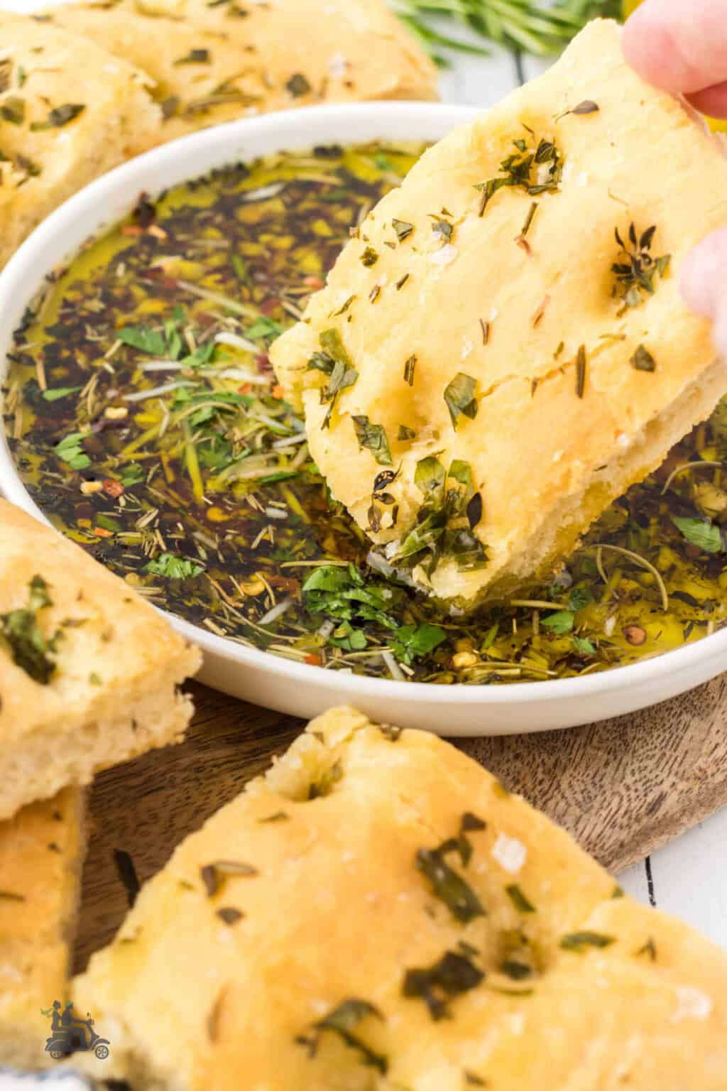 Herbed Garlic Olive Oil Bread Dip: Simple, Irresistible, Perfection